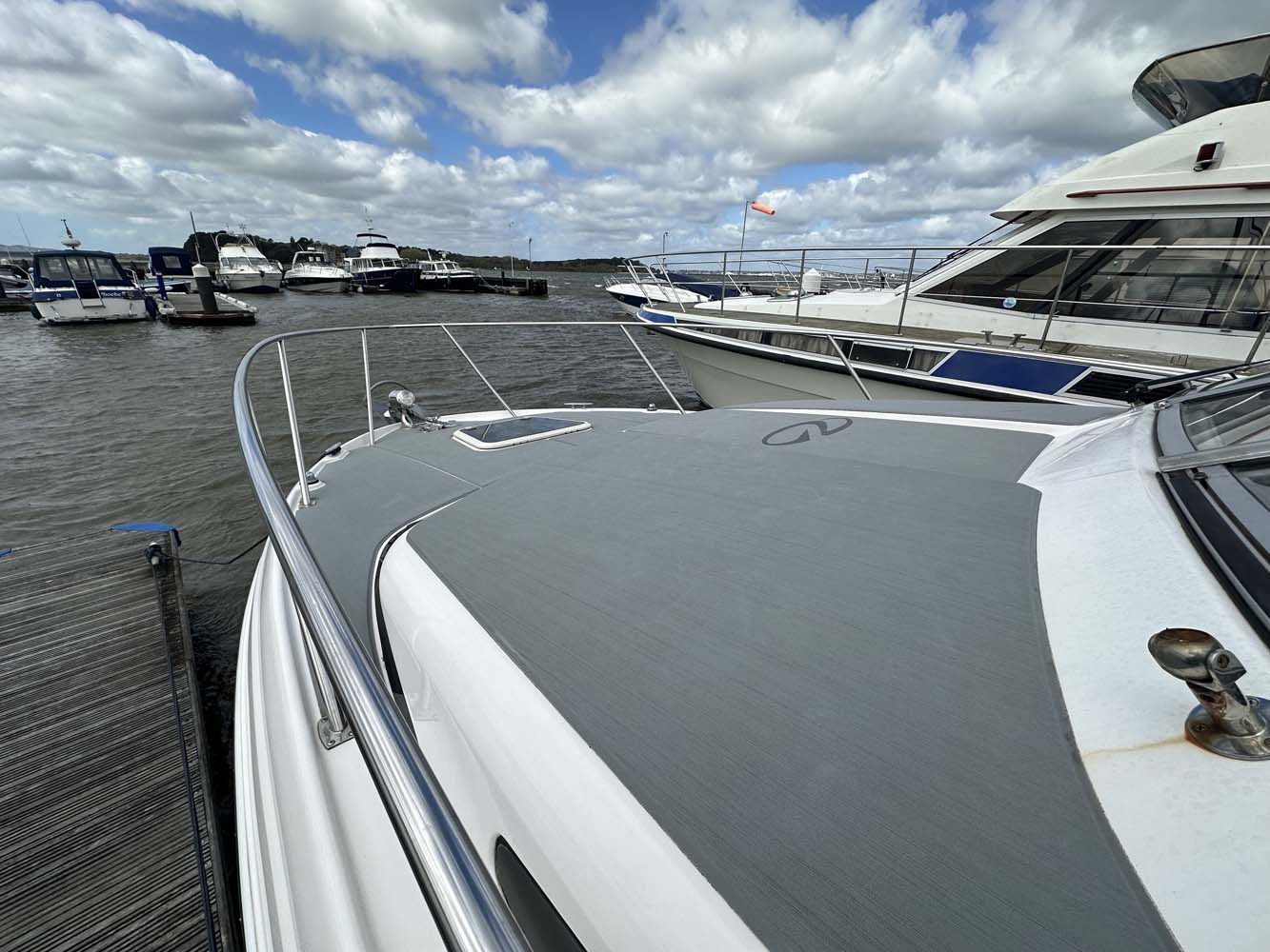 Regal 2860 Window Express For Sale | Blue Lagoon Marine | Used Boats ...